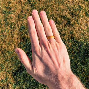 SR1 Metallic Gold | Der bequeme Ring aus Silikon in Gold – SOLID RINGS